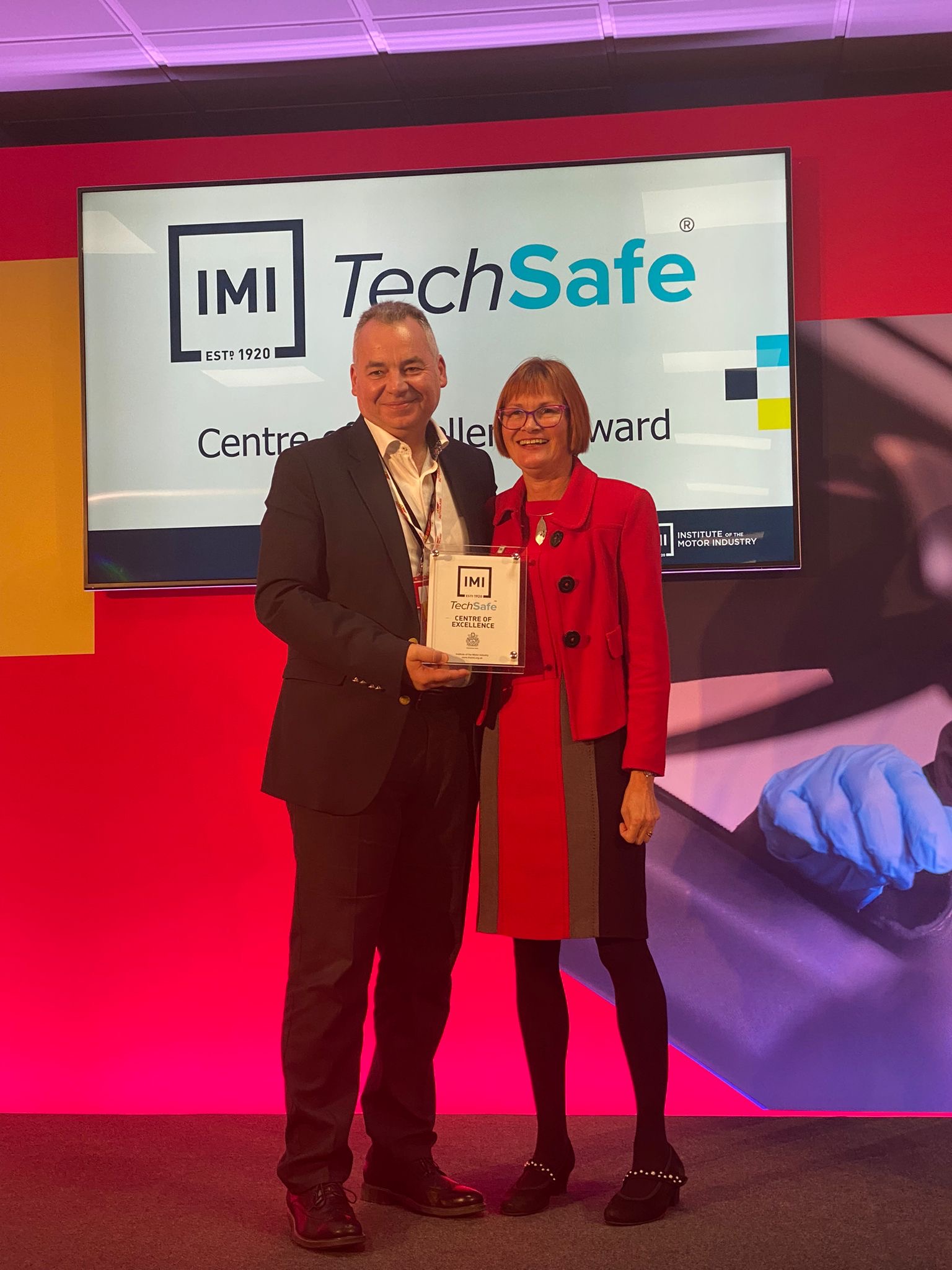 Belron®/Autoglass® becomes latest IMI TechSafe Centre of Excellence ...